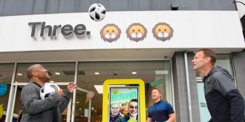 Three rebrands stores for the thing in Russia | Famous Campaigns