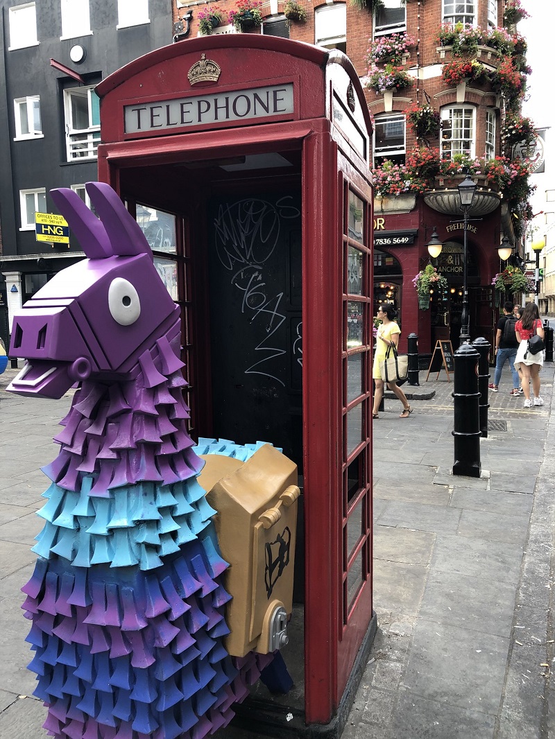 Fortnite “Loot Llamas” appear across Europe | Famous Campaigns