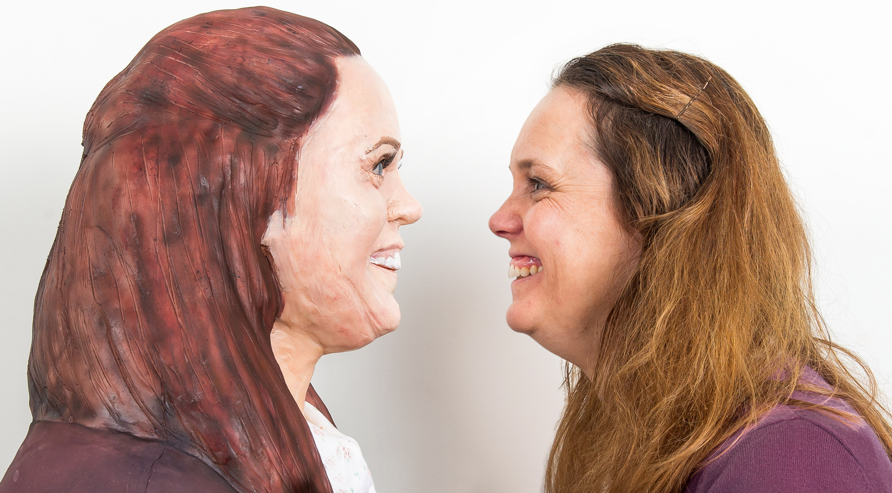 The sweetest competition? Baking Fan wins cake of her face | Famous ...