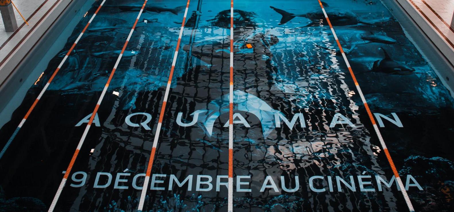 Warner Bros installed this giant Aquaman poster on the bottom of a ...