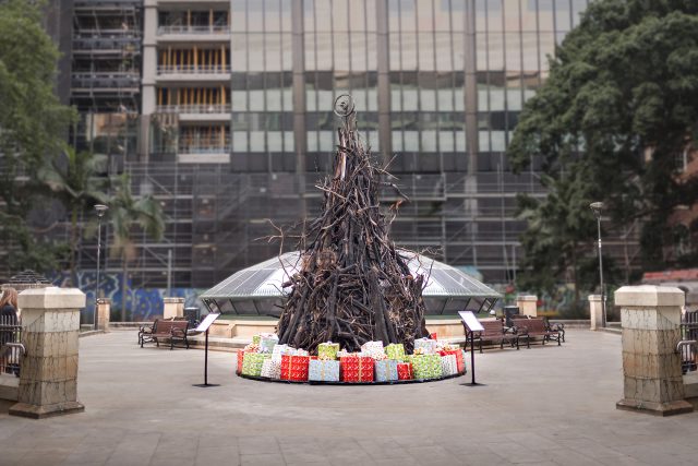 Burnt Christmas Tree erected to help victims of Australian bushfires ...