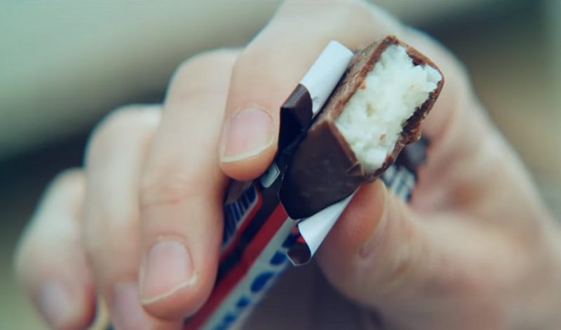 Snickers pranks consumers with Bounty bars to prove a point | Famous ...