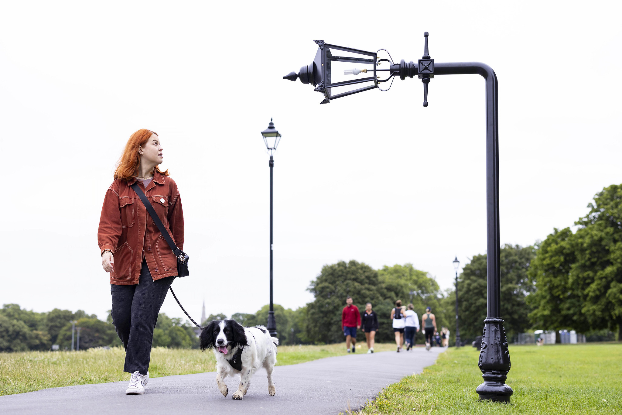 Samsung folds London bus for new phone launch | Famous Campaigns