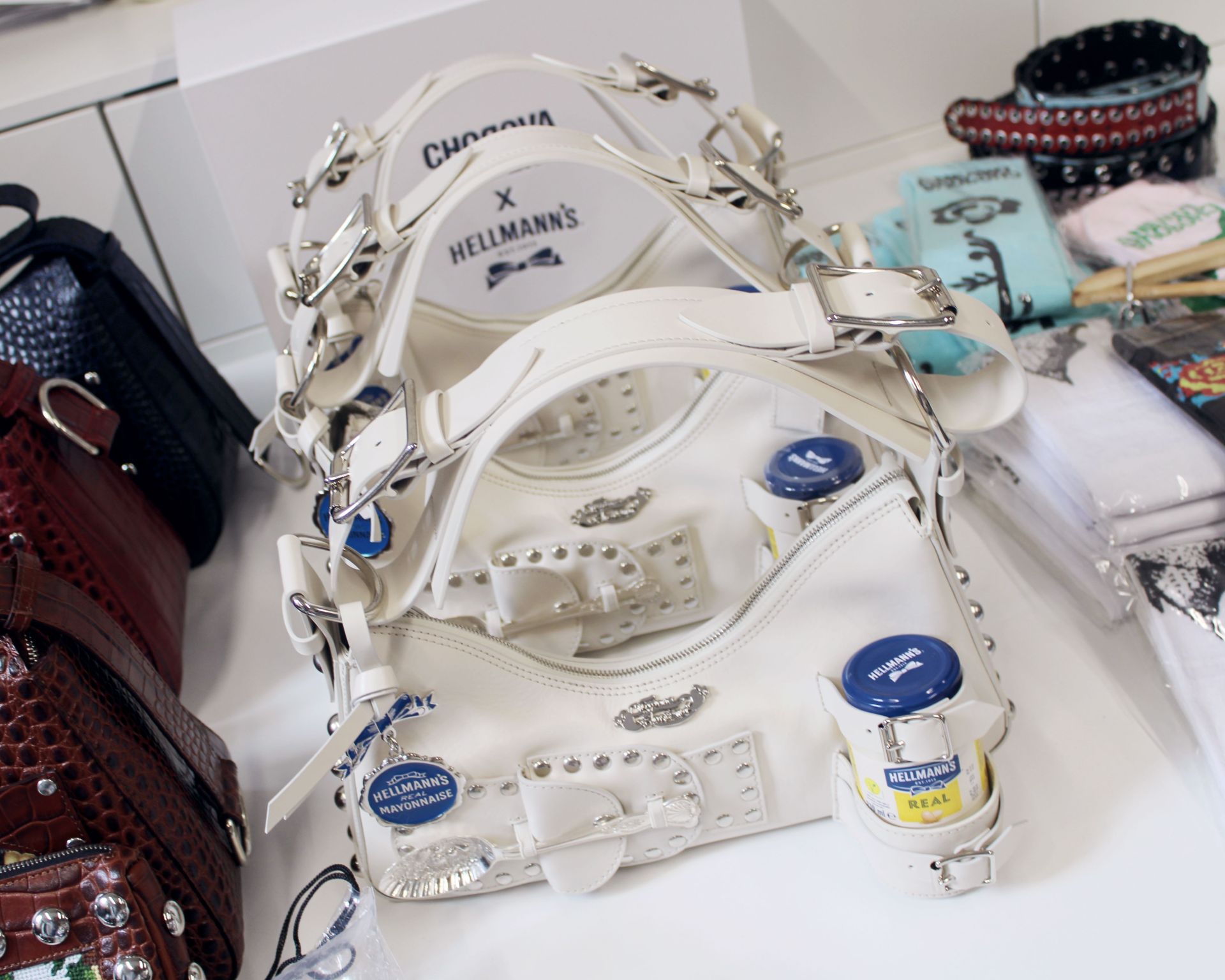 London Fashion Week’s wildest accessory is a Hellmann’s mayonnaise bag ...