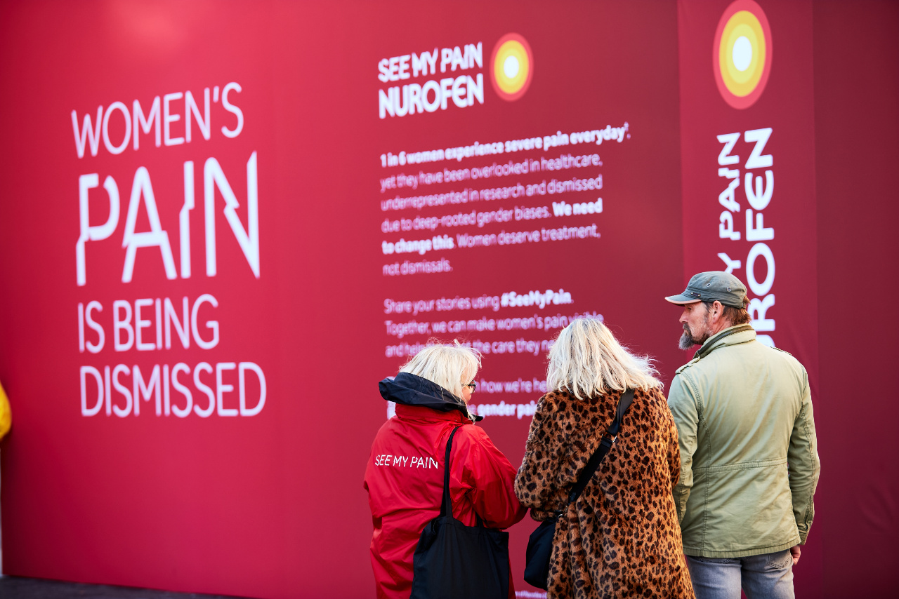 Giant Nurofen packet confronts the gender pain gap | Famous Campaigns