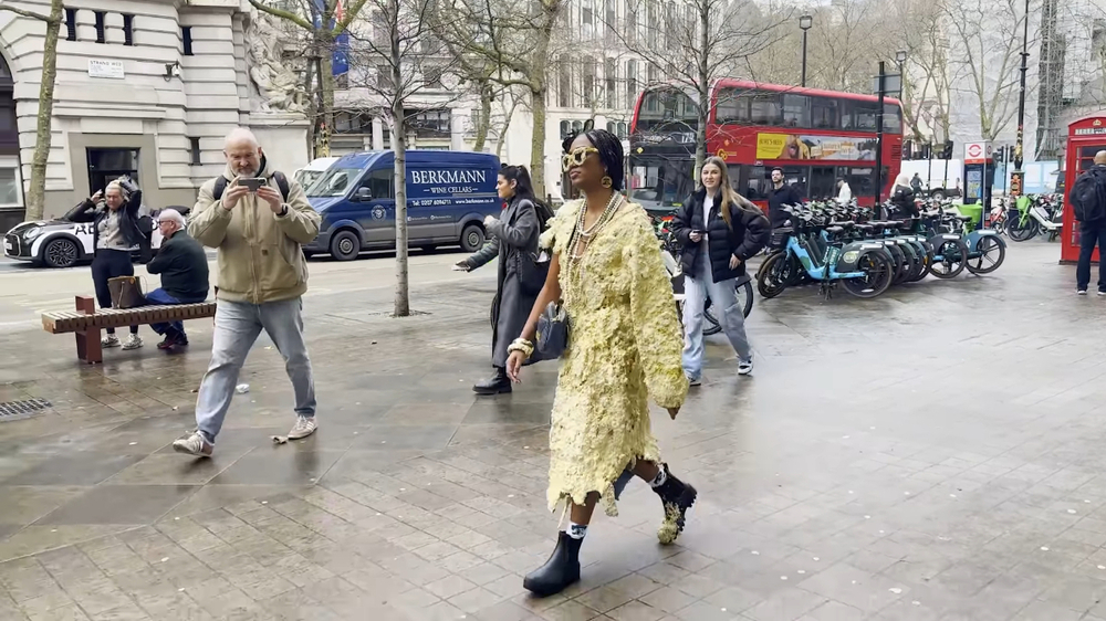 Oat Couture: porridge dress stuns at London Fashion Week | Famous Campaigns