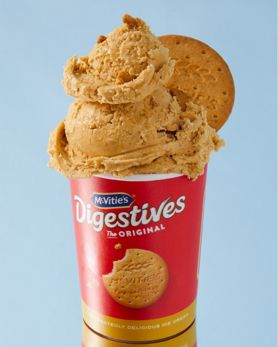 McVitie’s and Anya Hindmarch unveil Club Orange-inspired accessories ...