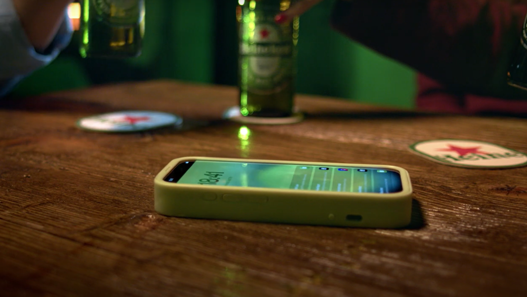 Heineken’s flipping great new phone case aims to stop social doom ...