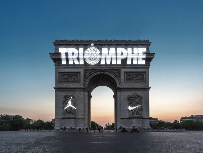Nike celebrate PSG victory with Arc De Triomphe projection | Famous ...
