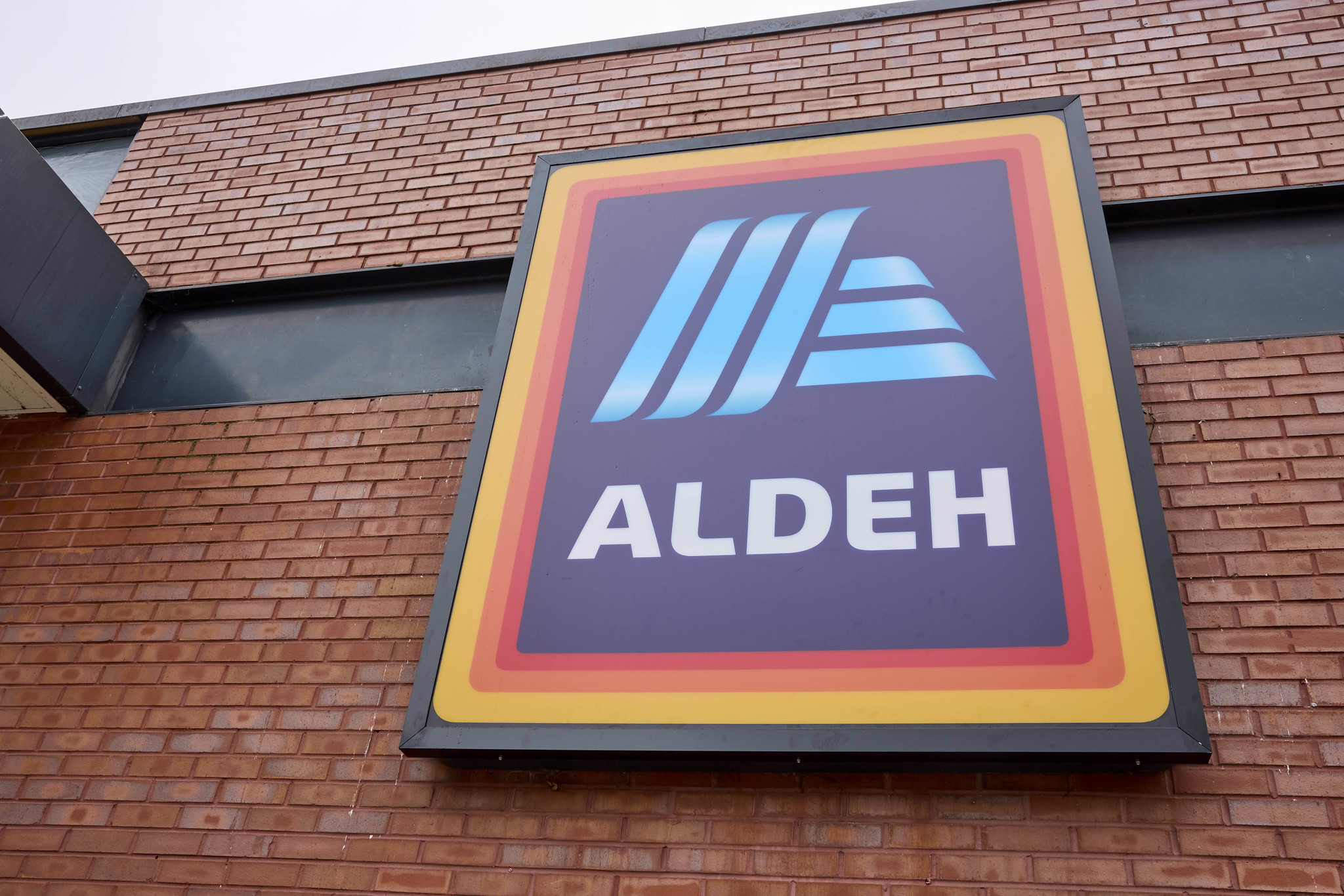 Aldi goes full manc with ‘Aldeh’ rebrand ahead of Oasis homecoming ...