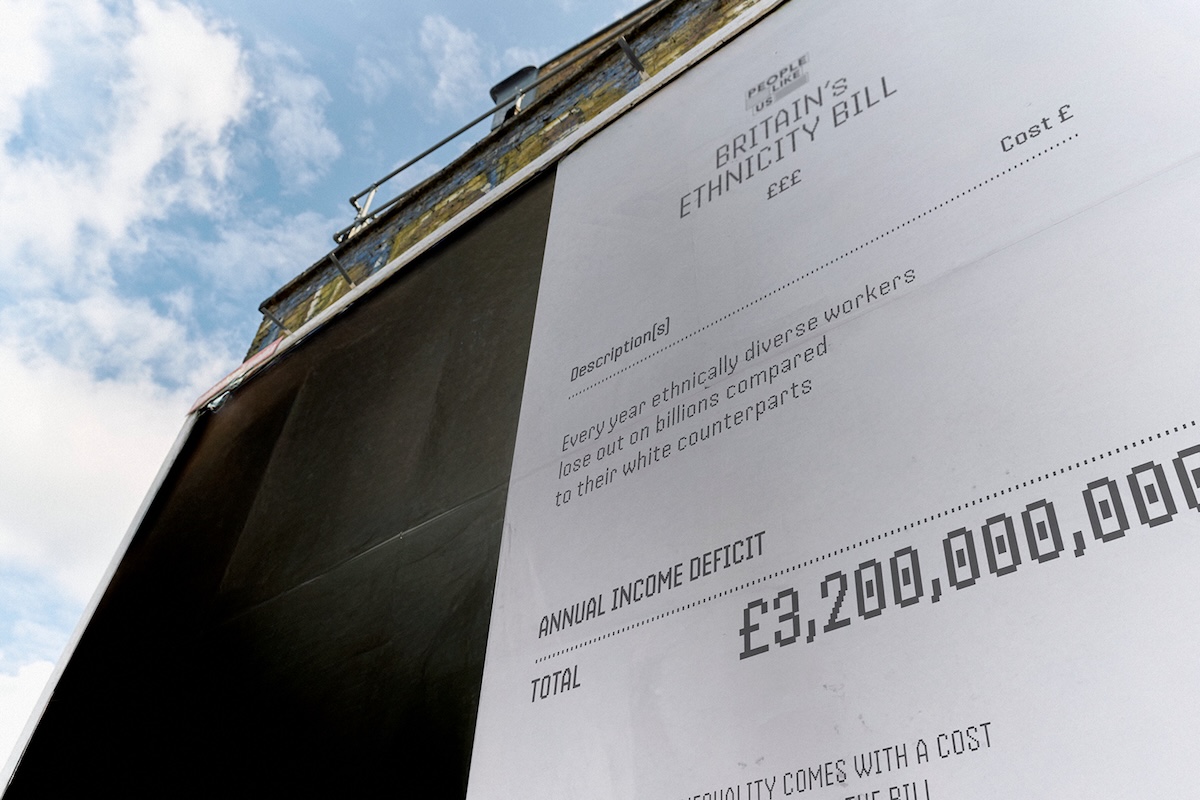 Giant receipt shows Britain’s £3.2bn ethnicity pay gap | Famous Campaigns