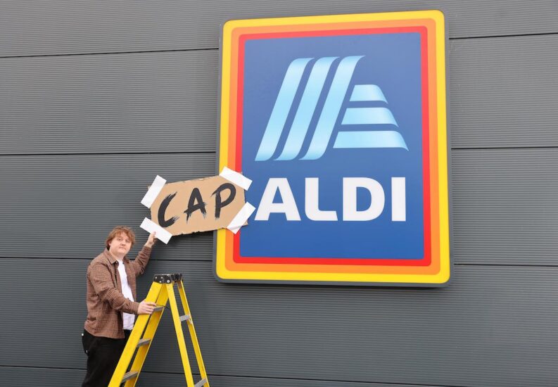 Lewis Capaldi rebrands aldi as “cap-aldi” for surprise rooftop gig ...