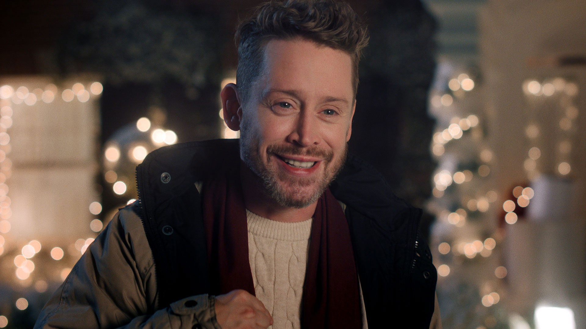 After Decades, Macaulay Culkin Becomes Kevin Again—and the Internet Can ...